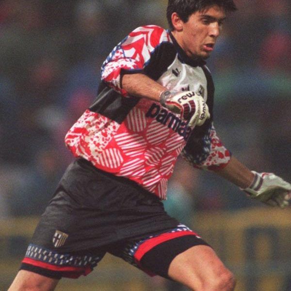 Maglie Gianluigi Buffon anni '90, le casacche di Parma e Italia